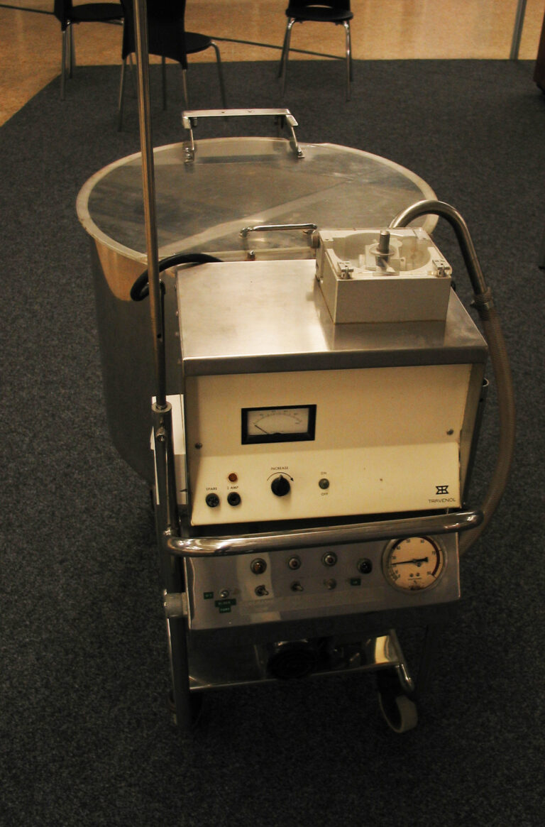 Dialysis technology in the UK 1960-2005 – UK Kidney History